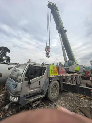 China Sieben-Arm-Kran Jib ZAT2000V 2021 Jahre Zoomlion Mobilkran 200 Tonnen für schwere Bauprojekte zu verkaufen