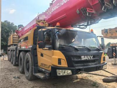 China Granas móviles de camiones para la venta 300 toneladas Fuente directa Altura máxima de trabajo 81 metros en venta