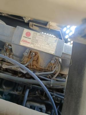 중국 80 톤 직급 이동 트럭 크레인 50 미터 최대 작업 높이 노란색과 빨간색 판매용