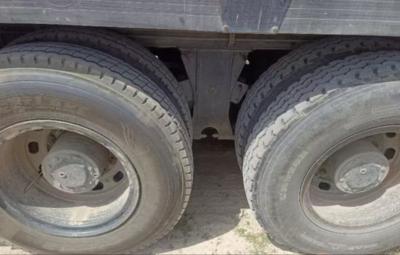 중국 80 톤 직급 이동 트럭 크레인 50 미터 최대 작업 높이 노란색과 빨간색 판매용