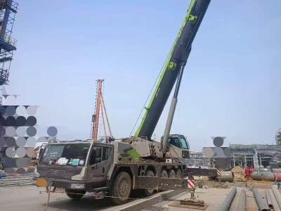 China Zevenarm kraan Jib ZTC2000E 2021 Jaar Zoomlion mobiele kraan 130 ton voor zware bouwprojecten Te koop