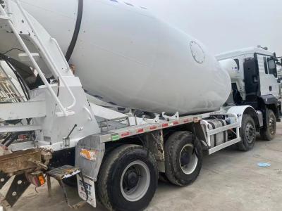 Cina Autobetoniera Usata 12m3 Montata su Telaio Delong, Serbatoio Acqua 450L in vendita
