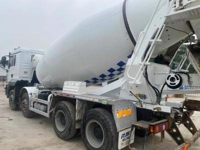 Cina Autobetoniera Usata 12m3 Montata su Telaio Delong, Serbatoio Acqua 450L in vendita