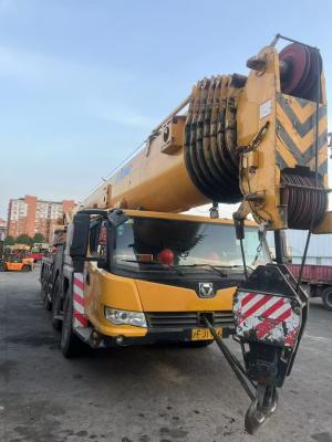 Cina XCT130L8 130 tonnellate gru per camion idraulici mobili giallo attrezzature per sollevamento pesanti con servizio post-vendita in vendita
