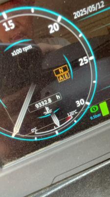 Cina XCT130L8 130 tonnellate gru per camion idraulici mobili giallo attrezzature per sollevamento pesanti con servizio post-vendita in vendita