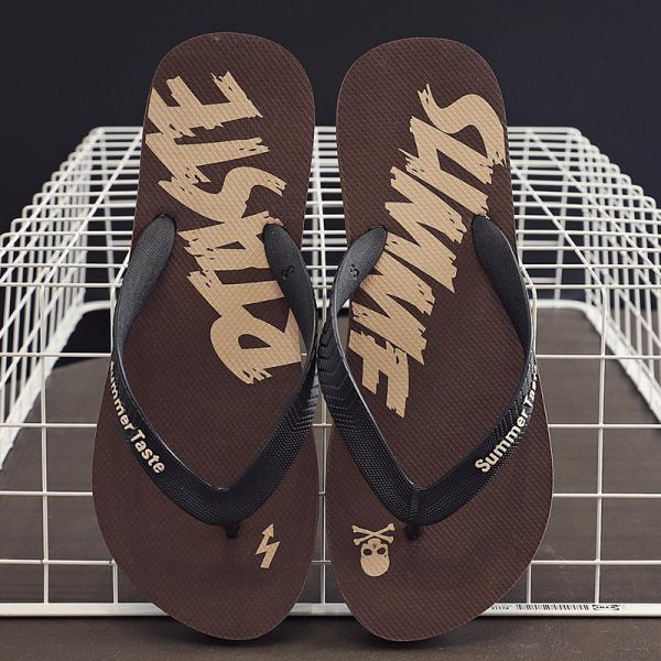 Quality Summer Wear Men's Beach Sandals With Non Slip Rice Texture Patterns for sale