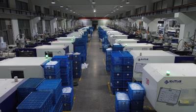 Cina 24/410 28/410 Pompa di lozione in bottiglia di plastica facile da disporre per prodotti per spruzzi giornalieri in vendita