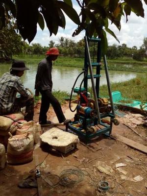 China small portable water well drilling rig drilling rig/portable digging machines/borehole drilling machine for sale