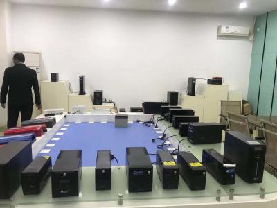 Chine Série de la haute précision AVR monophasé pour l'equipmet d'ordinateur, d'appareils électrodomestiques, de mesure et d'essai à vendre