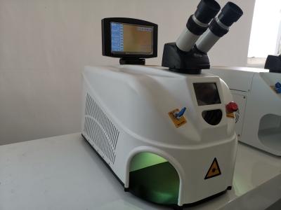 Cina Macchina da tavolino della saldatura a laser del punto dell'oro 60W dei gioielli mini in vendita