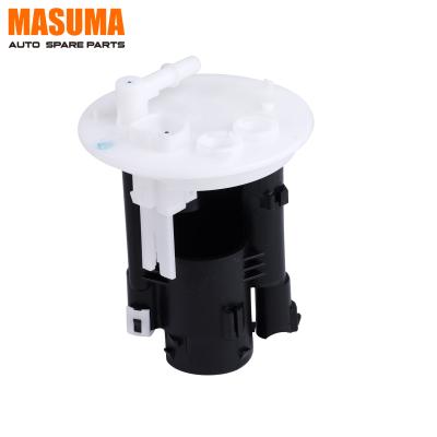 Cina MFF-M319 Filtro del carburante per MITSUBISHI CHARIOT GRANDIS MR431096 MR450542 inserto universale in plastica bianca a vite in vendita