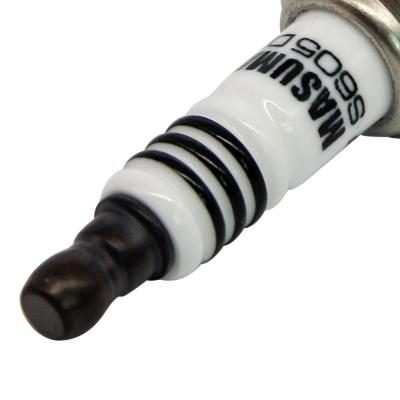 中国 S605DI MASUMA用のカスタマイズされた自動車エンジンシステム プラチナ製のスイカプラグ 販売のため