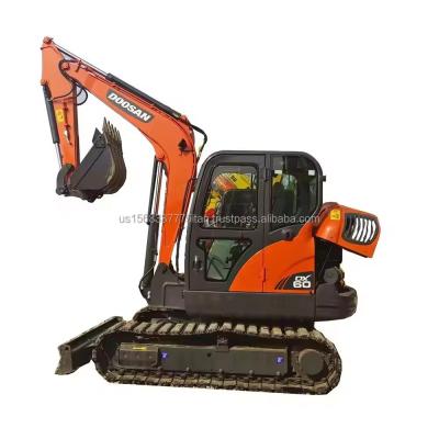 China Excavadora DOOSAN DX60 usada em 2016 Ano 0,21M3 Capacidade de balde Excelente eficiência à venda