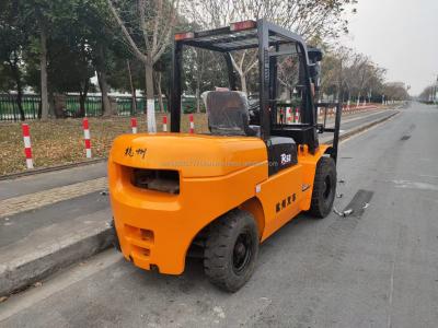 Cina TCM Hangzhou R50 usato carrello elevatore per massime prestazioni per le operazioni di movimentazione dei materiali in vendita