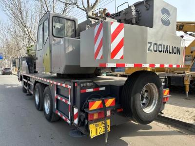 China Grande zoomlion usado guindaste de 25 toneladas com 1000-1500 horas de trabalho e outra bomba hidráulica à venda