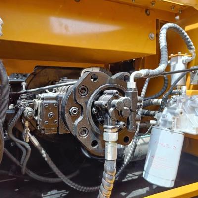 中国 オリジナルの水力ポンプで使ったSany215cミニ掘削機 価格安価で良好な状態 販売のため