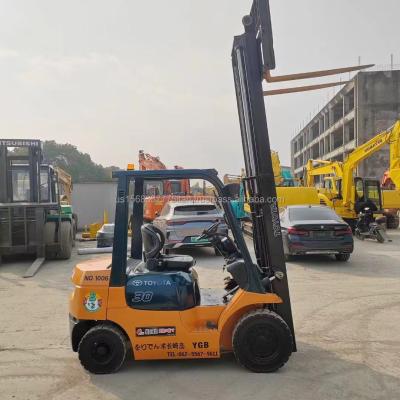 China Powerful Diesel Engine Used Toyota 7F30 Forklift with 3000 kg Weight at Great Efficiency for sale