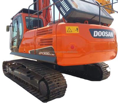 Cina Escavatore DOOSAN DX300 da 30 tonnellate con buona efficienza e cilindro idraulico originale in vendita