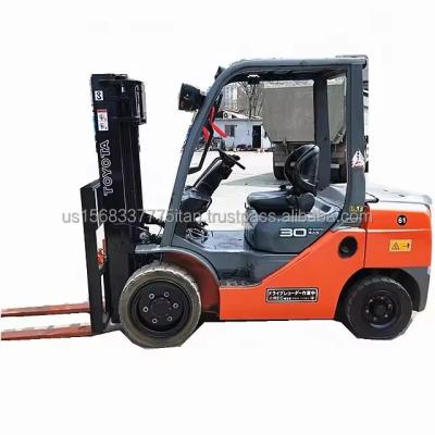 Cina 2012 Anno TOYOTA Usato carrello elevatore diesel con grande efficienza e lunghezza della forcella 1000MM in vendita