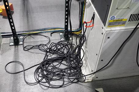 Les bobines de robot avec enseignent le câble pendant pour ABB, Panasonic, KUKA, enrouleur de câbles escamotable de bras de robot de YASKAWA