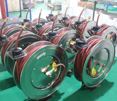 Cina Acciaio di rinforzo di ritorno della primavera degli avvolgitori per tubo 50ft dell'acqua SUS304 in vendita