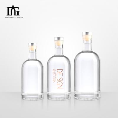 China Custom Engraving Clear Liquor Bottle with Screw Cap and Decal Surface Handling for sale