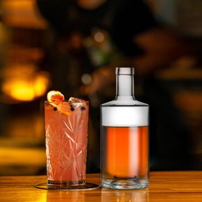 China Shaped Shrink Cap Seal Glass Bottles for Liquor and Wine 700ml Capacity Screw Cap for sale