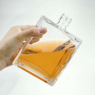 China OEM/ODM Acceptable Custom Square 750ml Glass Bottle for Whiskey Vodka Brandy Rum Gin for sale