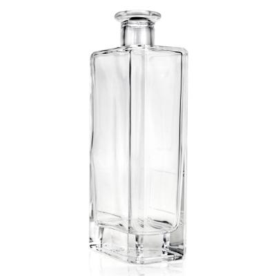 China Sleek Square Design 700ml Glass Bottle for Vodka Whisky Rum Gin Beverage Wine Spirits for sale