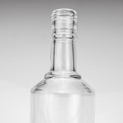 Cina Gravatura superficie manipolazione bottiglia di vetro per succo di vino rum Capacità 500ml/700ml/750ml in vendita