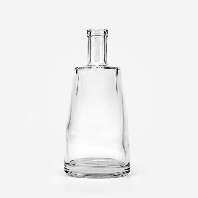 China 700ml Glass Bottle for Vodka Gin and Wine Body Material Glass Logo Acceptable for sale