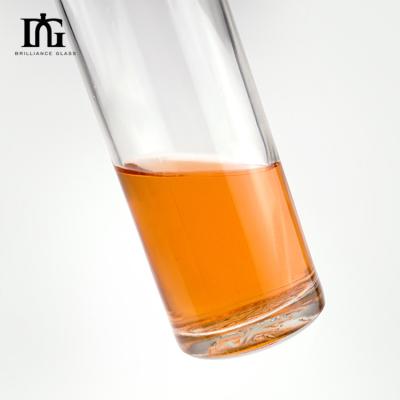 Cina Bicchiere di vetro Bottiglia vuota 700ml per liquori Collare Materiale vetro da cinese in vendita