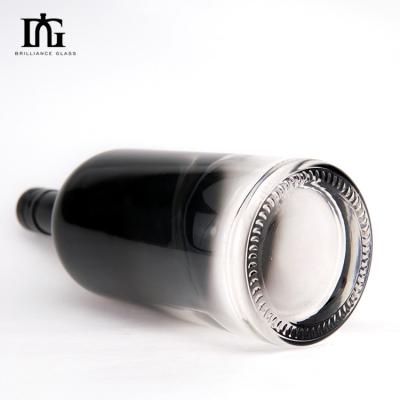 Cina Verniciatura di superficie Manipolazione 700ml Bottiglia di vetro per vodka whisky Gin Tipo di sigillamento CORK in vendita