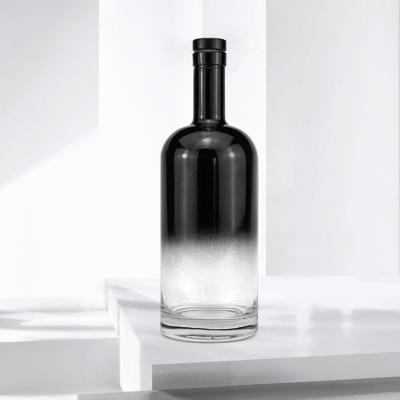 Cina Verniciatura di superficie Manipolazione 700ml Bottiglia di vetro per vodka whisky Gin Tipo di sigillamento CORK in vendita