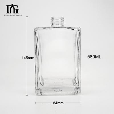 China Glass Collar Material Square Clear Flat Shoulder 500ml 700ml Whiskey Bottle with Cork for sale
