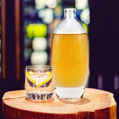 Cina 500ml/700ml/750ml Capacità Bottiglia di vino Super Flint Contenitore in vetro per bevande energetiche in vendita