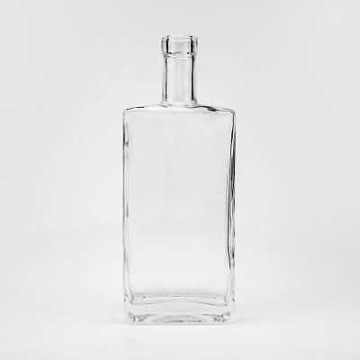 China Garrafa de vidro eletroplata gravada para logotipo e embalagem personalizados 700ml 750ml Vodka à venda