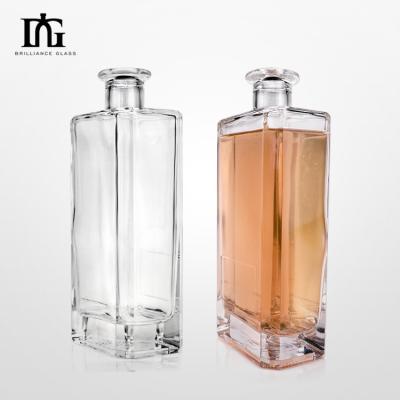China Garrafa de vidro de 700 ml para bebidas à venda