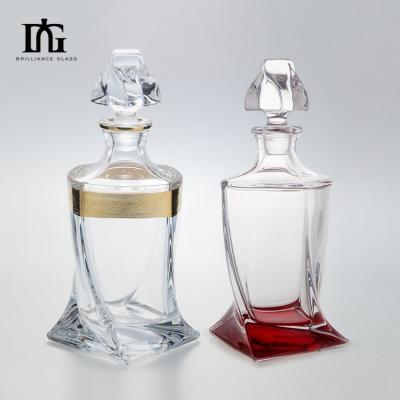 Cina Bottiglie di vetro vuote di design unico per liquori 500ml 700ml 750ml bevande industriali in vendita