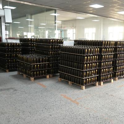 中国 250ml/350ml/500ml/550ml/650ml/700ml/750mlの容量を持つコルクストッパー付きのガラスボトル 販売のため
