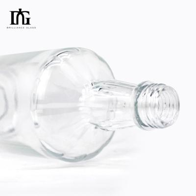 Cina Bottiglia di vetro trasparente su misura per gin/brandy 500 ml Acceptabile OEM/ODM in vendita