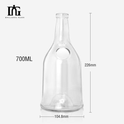 Cina Materiale del colletto di vetro 700 ml Bottiglia di vetro verde scuro vuota con sigillo a corteccia in vendita