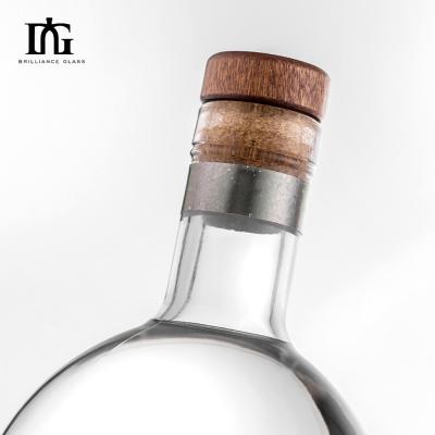 Cina Materiale del colletto di vetro 700 ml Bottiglia di vetro verde scuro vuota con sigillo a corteccia in vendita