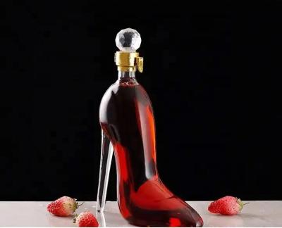 Cina Forma unica 500 ml 750 ml Scarpe a tacco alto Alcol Whiskey Vino rosso Vodka Bottiglia di vetro in vendita