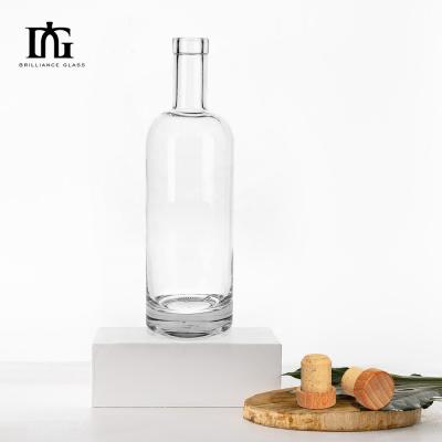 Cina Logo personalizzato Licori Bevande Bottiglia di vetro in design classico in vendita