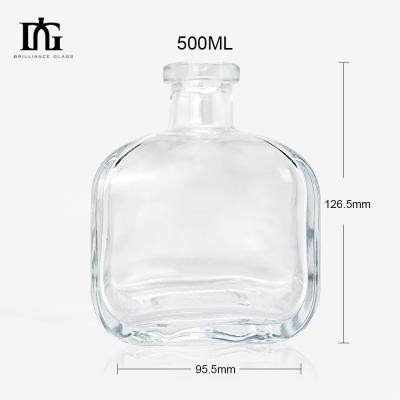 Cina Tequila bianca e nera trasparente Bottiglia di vetro per bevande 100ml 200ml 375ml 500ml 750ml in vendita