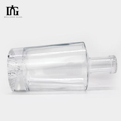 中国 スーパーフリントガラスボトル容量 600ml/700ml/750ml 酒類と飲料に最適 販売のため