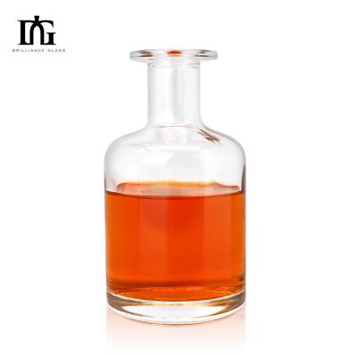 China Serigrafia Estampagem a quente Pintura 750 ml Garrafa de vidro transparente para bebidas alcoólicas e bebidas à venda
