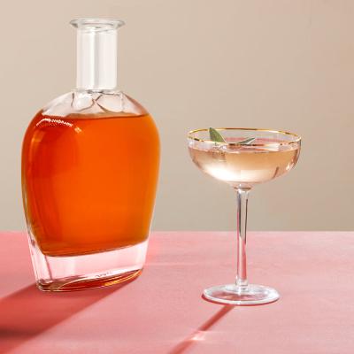 Cina Licori Bevande Bottiglie di vetro per alcolici 700ml 750ml Succo vuoto Rum Gin Whiskey Vodka in vendita