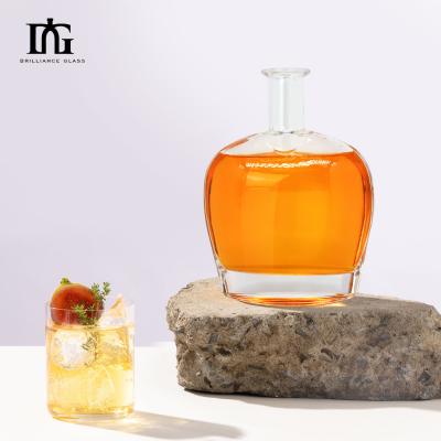 Cina Licori Bevande Bottiglie di vetro per alcolici 700ml 750ml Succo vuoto Rum Gin Whiskey Vodka in vendita